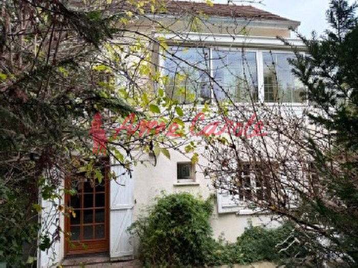 Maison 4 pièces à vendre à Saint-Maurice, Ecluse
