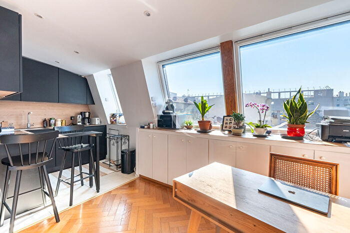 Appartement à vendre - La Garenne-Colombes, Centre Sud - 1 pièce