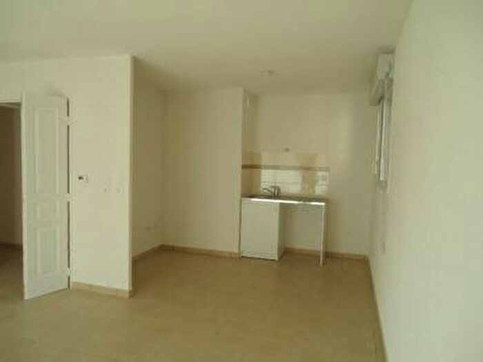 Ferrandière Maisons-Neuves, Villeurbanne : Appartement 3 pièces à louer