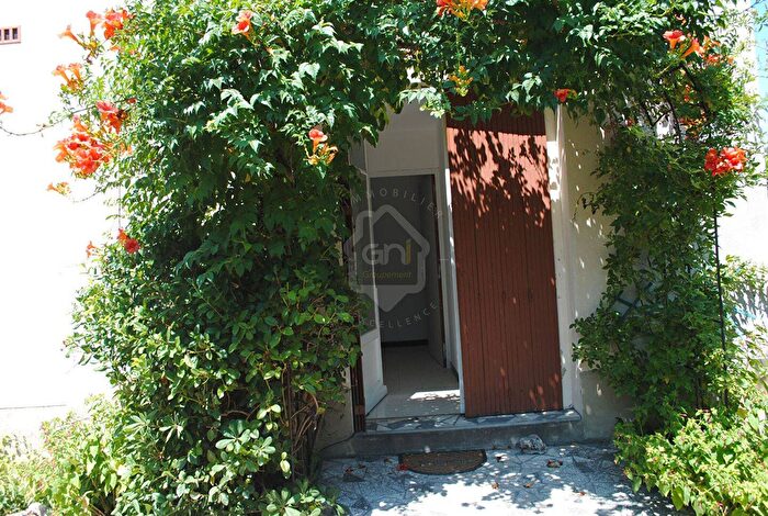 Appartement à louer - Les Orchidees, Le Pontet - 1 pièce