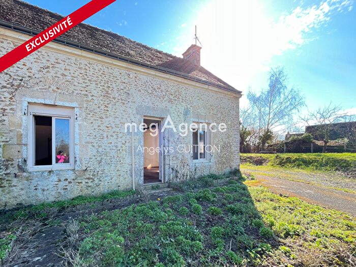 Maison à vendre - Beaumont-sur-Sarthe - 5 pièces - 3 chambres