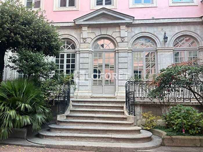 Appartement à louer - Ainay, Lyon ème arrondissement - 3 pièces - 2 chambres