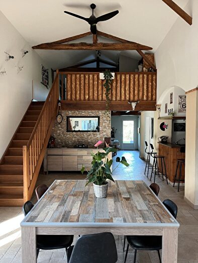 Maison à vendre - Saint-Denis-la-Chevasse - 6 pièces - 4 chambres