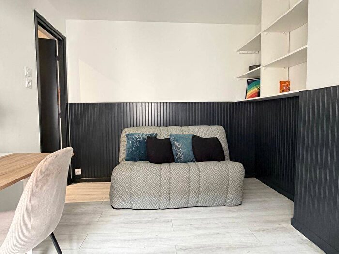 Appartement à louer - Saint Maurice-Pellevoisin, Lille - 1 pièce