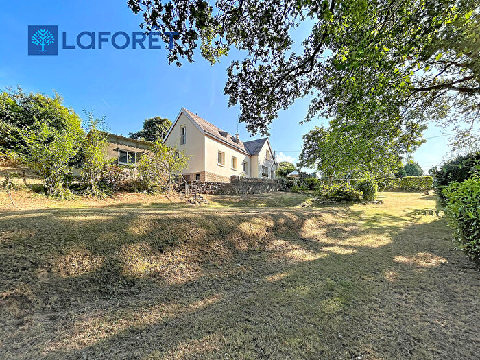 Maison 6 pièces à Lanvénégen, à vendre
