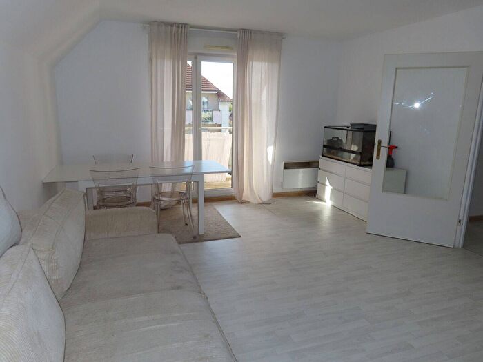Appartement à louer - Domaine dArmainvilliers, Ozoir-la-Ferrière - 2 pièces - 1 chambre
