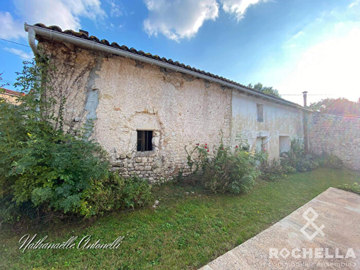 Maison à vendre - Asnières-la-Giraud - 6 pièces - 3 chambres