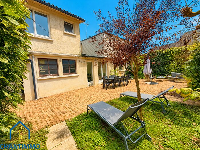 Maison 8 pièces à La Châtaigneraie, à vendre