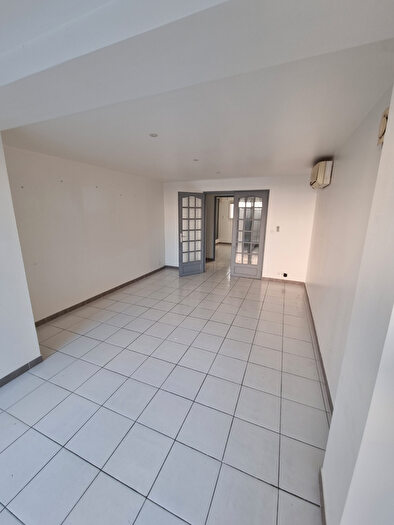 Appartement à louer - Arles, Griffeuille - 2 pièces - 1 chambre