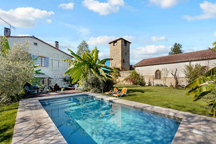 Maison à vendre - Saint-Gaudens - 7 pièces - 4 chambres