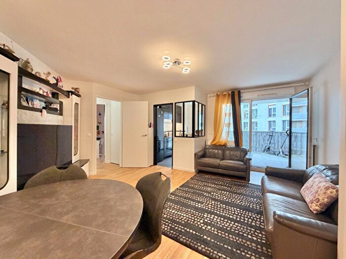 Appartement à vendre - Bagnolet, Centre-ville - 3 pièces - 2 chambres