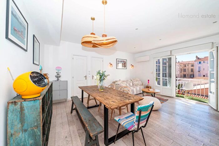 Appartement à vendre - Cannes, Centre-ville - 3 pièces - 2 chambres