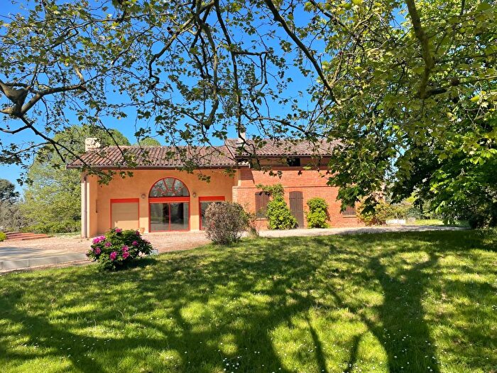 Maison à vendre - Mondouzil - 7 pièces - 5 chambres