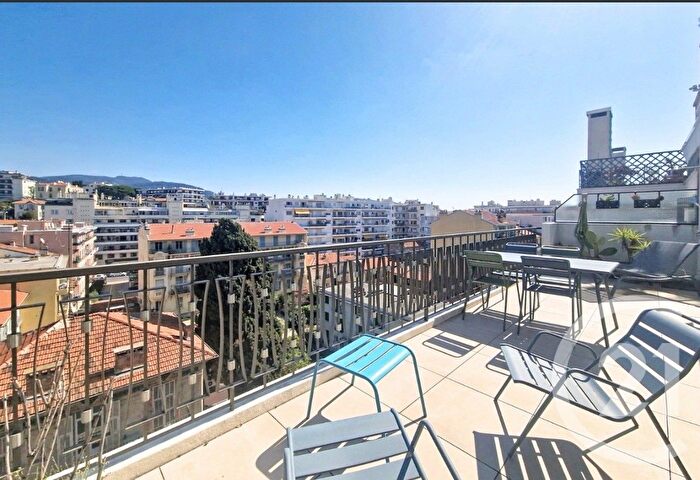 Appartement 4 pièces à louer à Nice, Libération