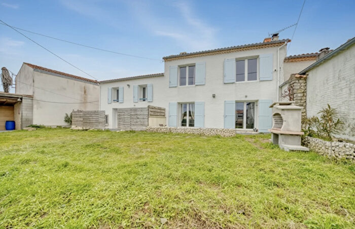 Maison 10 pièces à vendre à Saint-Palais-sur-Mer
