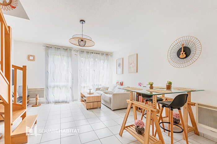 Le Neubourg : Maison 2 pièces à vendre