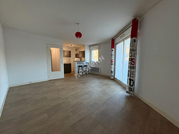 Appartement à louer - Orgères - 2 pièces - 1 chambre