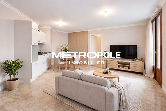 Bourgoin-Jallieu, Centre-ville, Pont Saint-Michel - Appartement 2 pièces à vendre