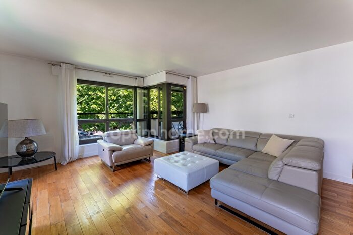 Appartement à vendre - Enghien-les-Bains - 4 pièces - 2 chambres