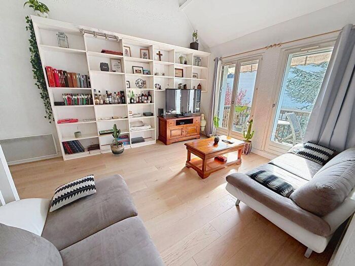 Appartement à louer - Morier-Rigny-Pont Volant-Joué Centre, Joué-lès-Tours - 4 pièces - 3 chambres