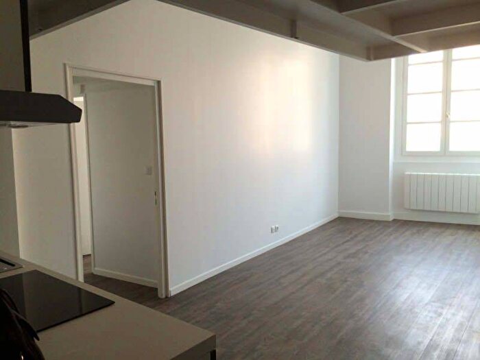 Appartement 4 pièces à louer à Croix Rousse Centre, Lyon 4ème arrondissement