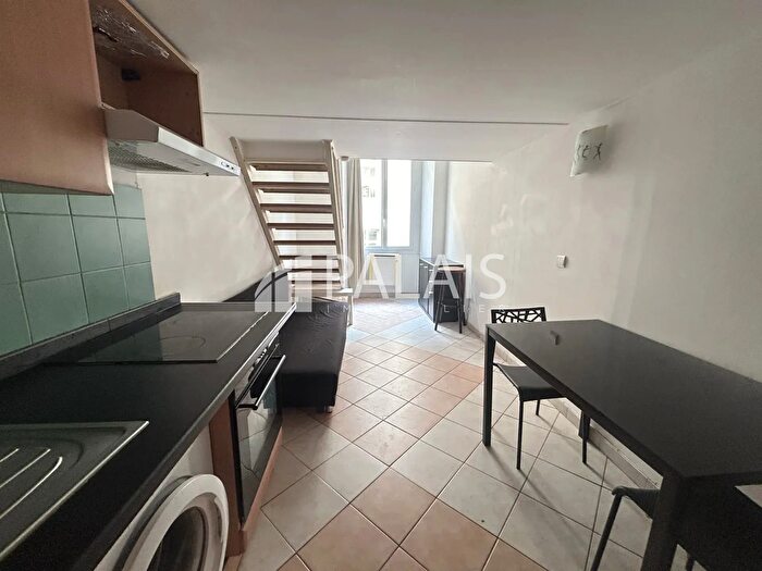 Nice, Vieux Nice : Appartement 1 pièce à vendre