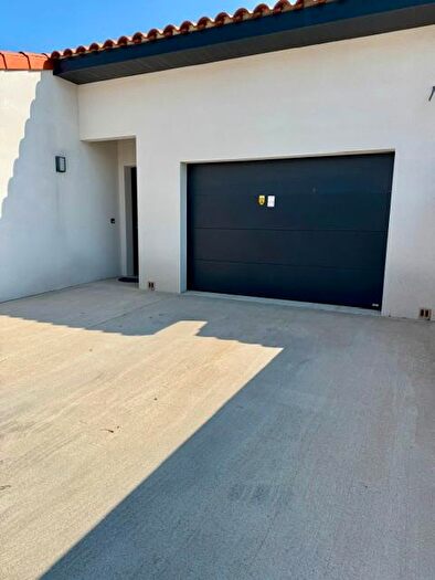 Maison 4 pièces à louer à Pia