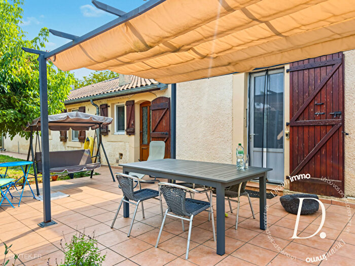 Villecomtal-sur-Arros : Maison 10 pièces à vendre