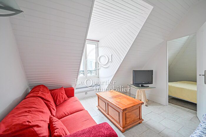 Appartement à vendre - Paris e , Montmartre, Sacré Coeur, Abbesses - 2 pièces - 1 chambre