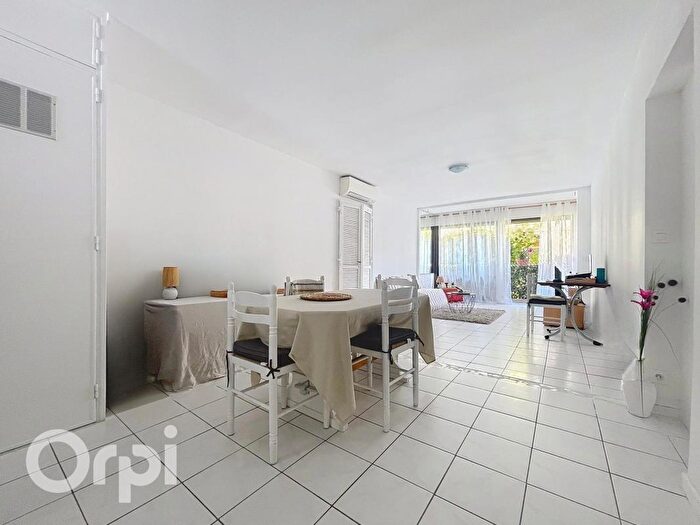 Appartement 3 pièces à Saint-Raphaël, Centre-ville, à vendre
