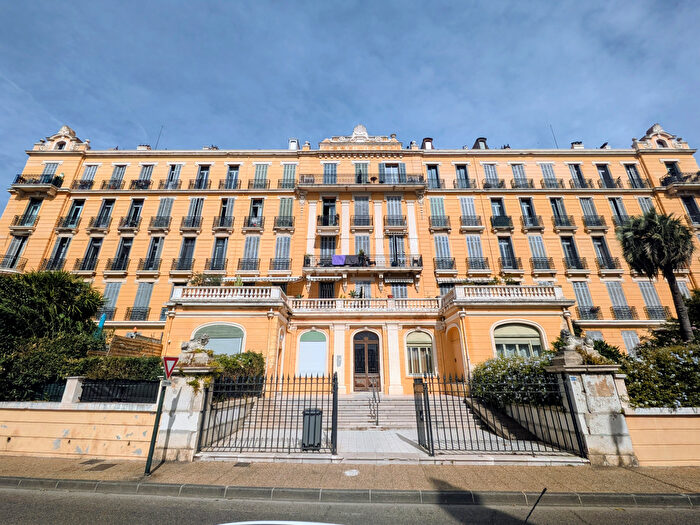 Appartement 3 pièces à vendre à Hyères, Centre-ville