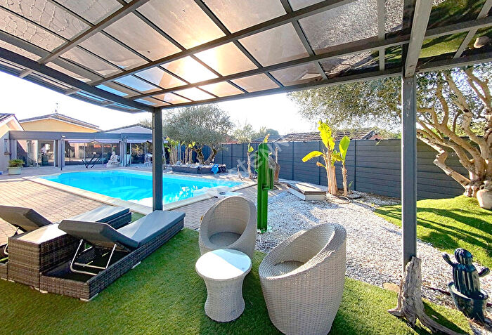 Maison à vendre - La Ville-Dieu-du-Temple - 5 pièces - 3 chambres