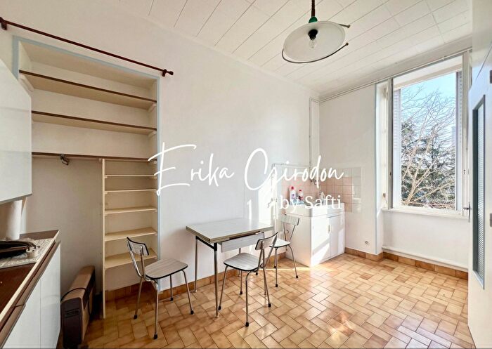 Appartement à vendre - Saint-Maurice-de-Beynost - 2 pièces - 1 chambre