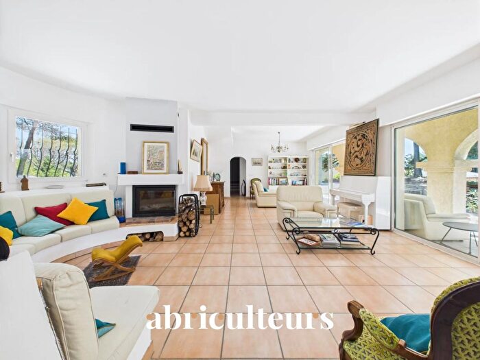 Ventabren : Maison 8 pièces à vendre