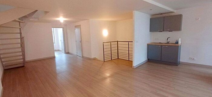 Appartement à louer - Crêt de Roc, Saint-Étienne - 3 pièces - 2 chambres