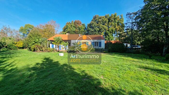 Maison à vendre - Bois-de-Céné - 5 pièces - 4 chambres