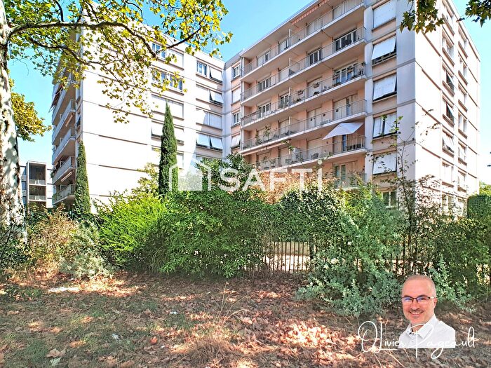 Appartement 3 pièces à vendre à Lyon 8ème, Etats Unis