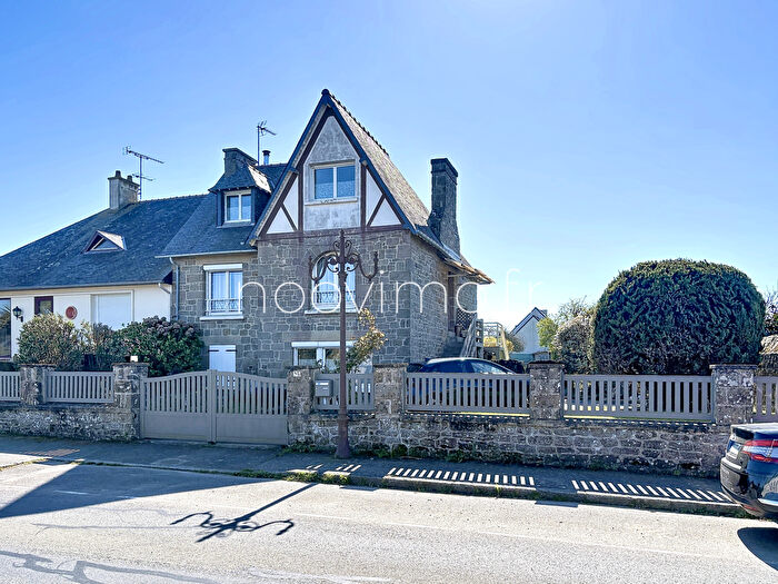 Maison à vendre - Saint-Coulomb - 8 pièces - 5 chambres