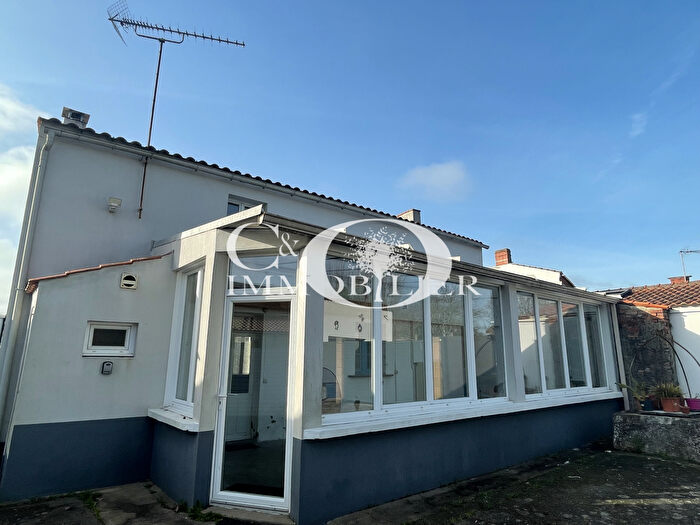 Maison à vendre - Saint-Christophe-du-Ligneron - 5 pièces - 3 chambres