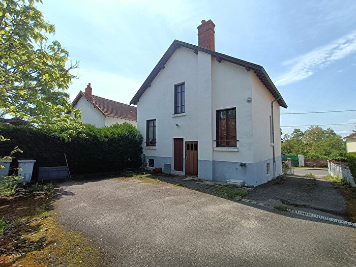 Maison à vendre - Varennes-sur-Allier - 6 pièces - 4 chambres