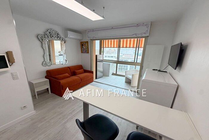 Appartement 1 pièce à louer à Beausoleil