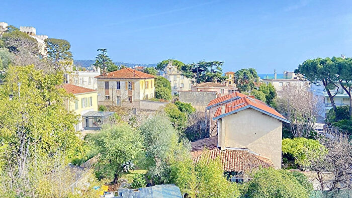 Appartement à vendre - Nice, Baumettes - 2 pièces - 1 chambre