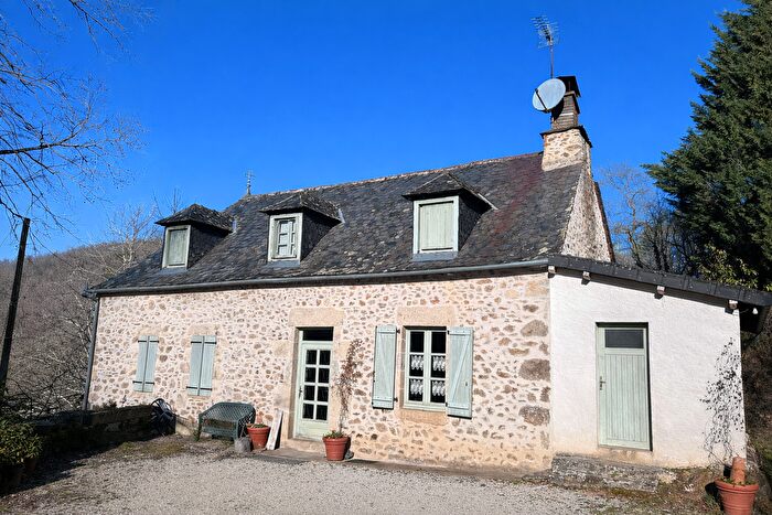 Maison à vendre - Saint-Chamant - 5 pièces - 4 chambres