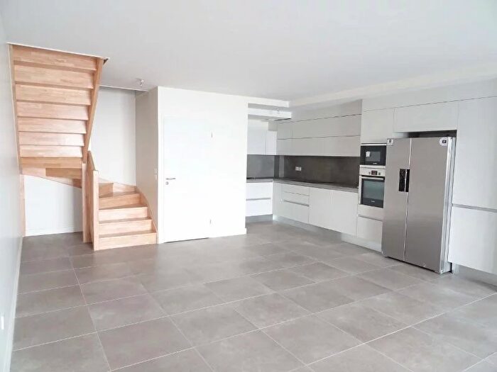 Appartement à louer - Bordeaux, Sainte-Clotilde - 4 pièces - 3 chambres