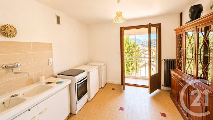 Appartement 4 pièces à vendre à Chambéry, Centre-ville