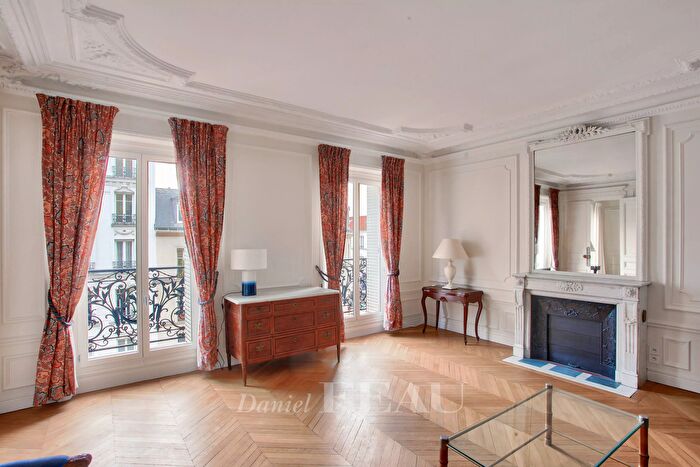 Appartement à louer - Paris e , Courcelles, Wagram - 6 pièces - 4 chambres