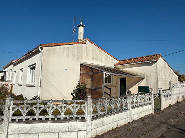 Maison à vendre - Surgères - 4 pièces - 2 chambres
