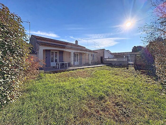 Maison à vendre - Saint-Geniès-de-Malgoirès - 4 pièces - 3 chambres