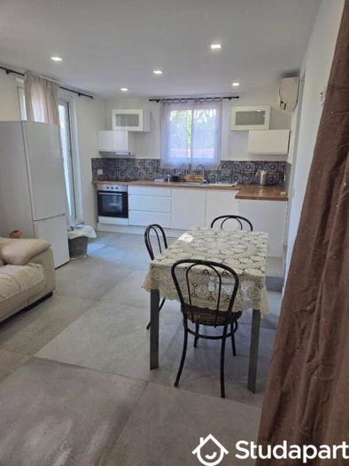 Maison 2 pièces à Le Puy, Antibes, à louer