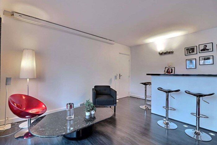 Appartement à louer - Parc dOrléans, Neuilly-sur-Seine - 2 pièces - 2 chambres